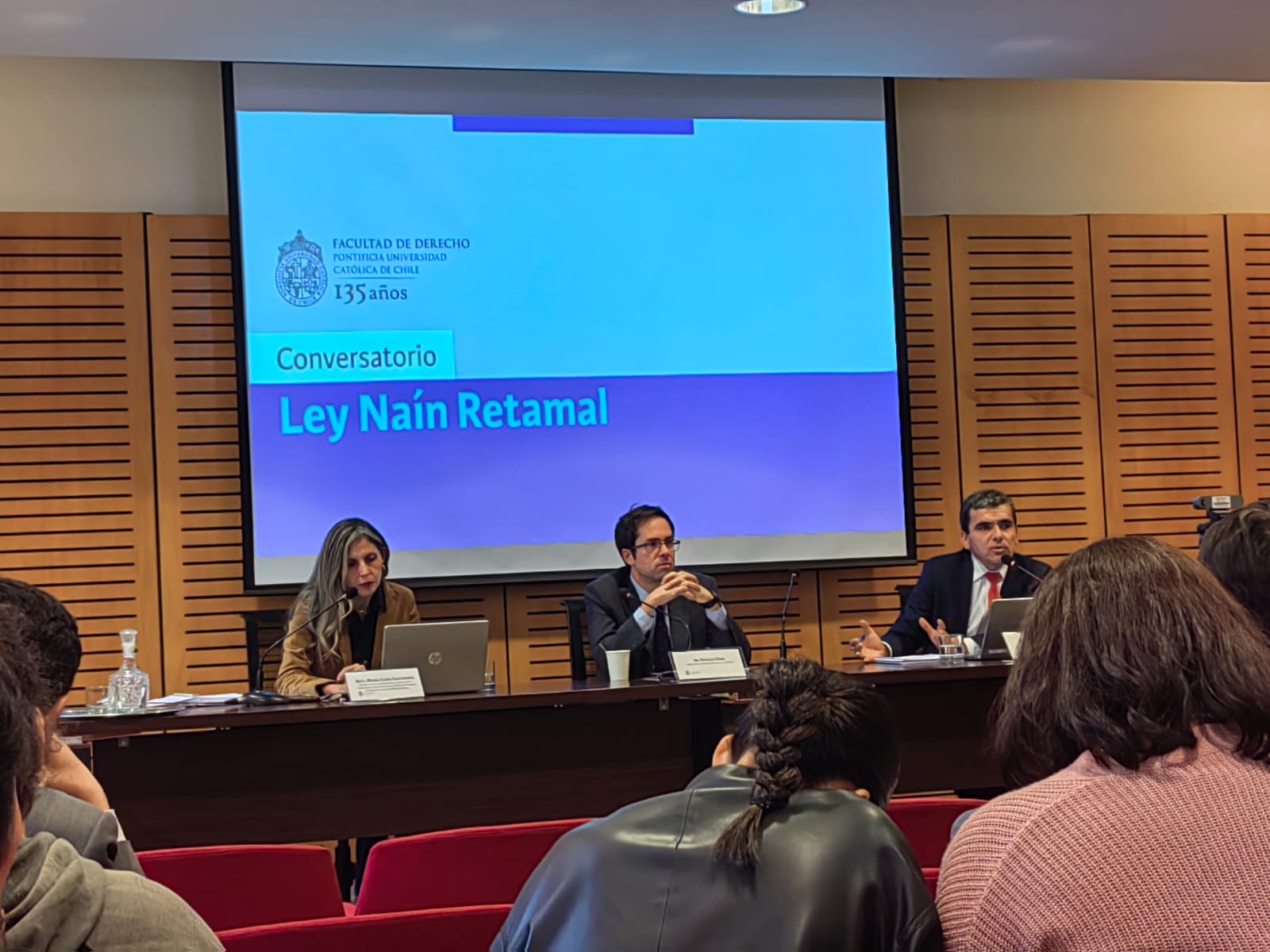 Profesores María Elena Santibáñez y Carlos Gajardo participaron del ...